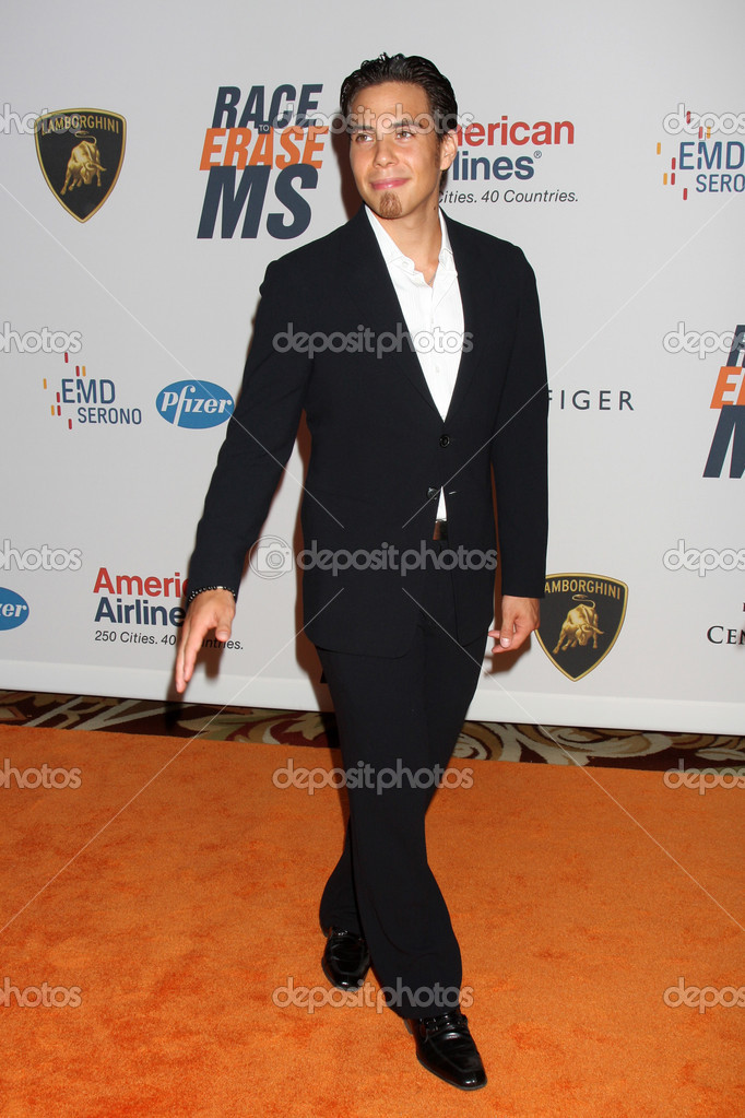 Apollo Anton Ohno — Stock Editorial Photo © Jean_Nelson #12912639