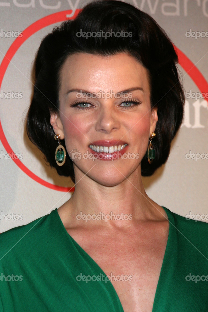 Debi Mazar Body