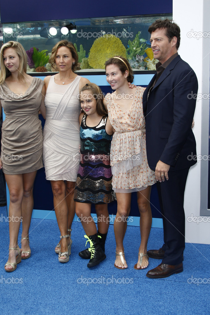 Harry Connick Jr, Sarah Goodacre, Jill Goodacre, Charlotte Connick ...