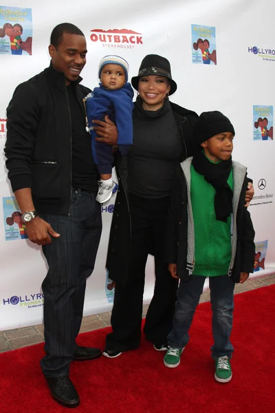 Duane Martin, Tisha Campbell-Martin, and children – Stock Editorial ...