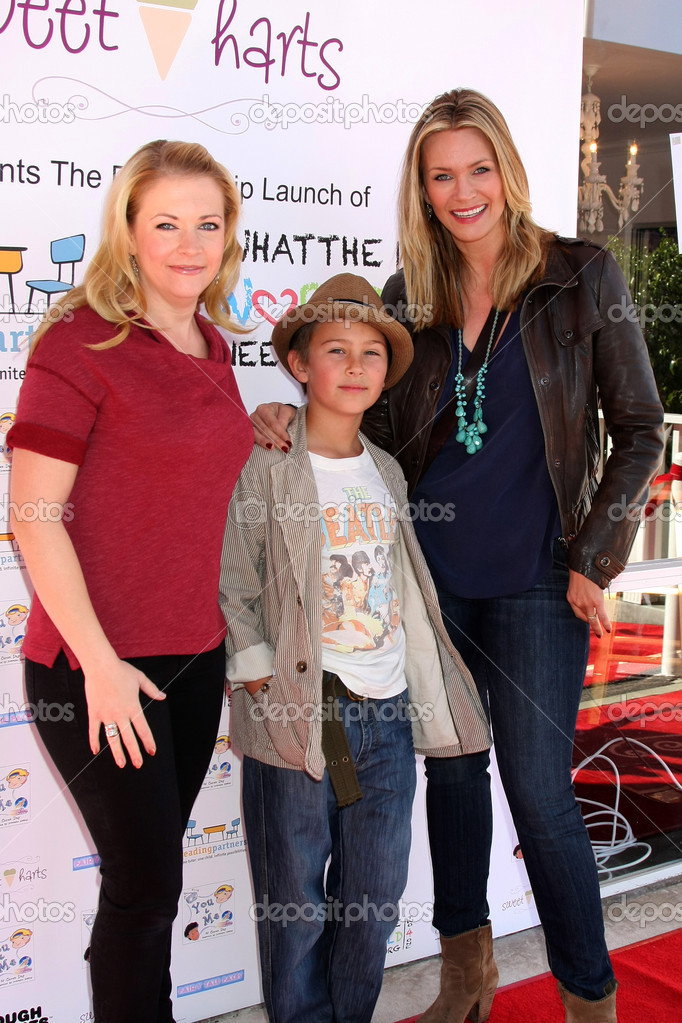 Melissa Joan Hart, Natasha Henstridge and son Asher – Stock Editorial ...