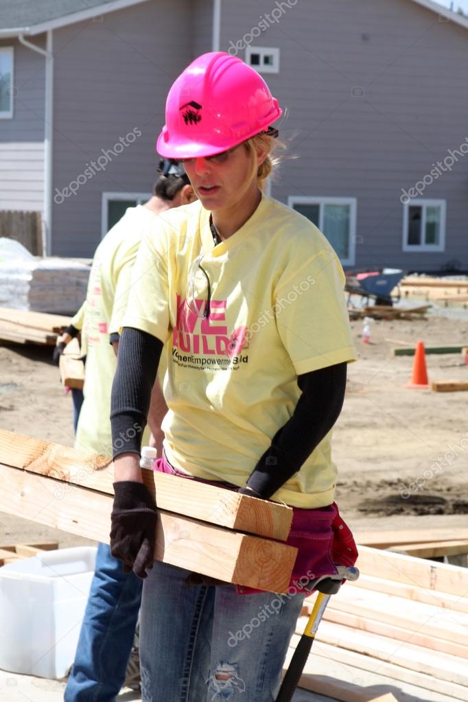Arianne Zucker – Stock Editorial Photo © Jean_Nelson #12974249