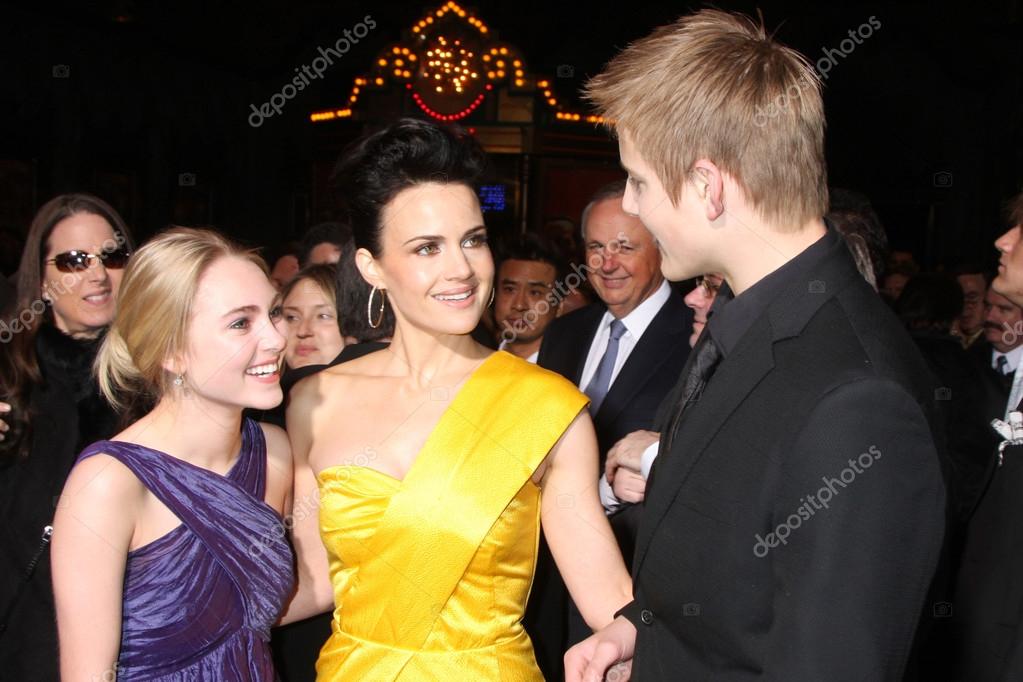 Alexander Ludwig And Annasophia Robb