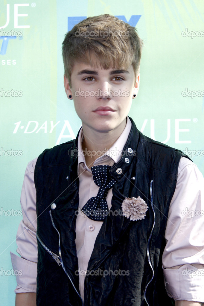 Justin Bieber — Stock Editorial Photo © Jean_Nelson #12977136
