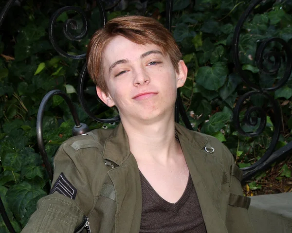 Sonrisa suave fotos de stock, imágenes de Sonrisa suave sin royalties ...