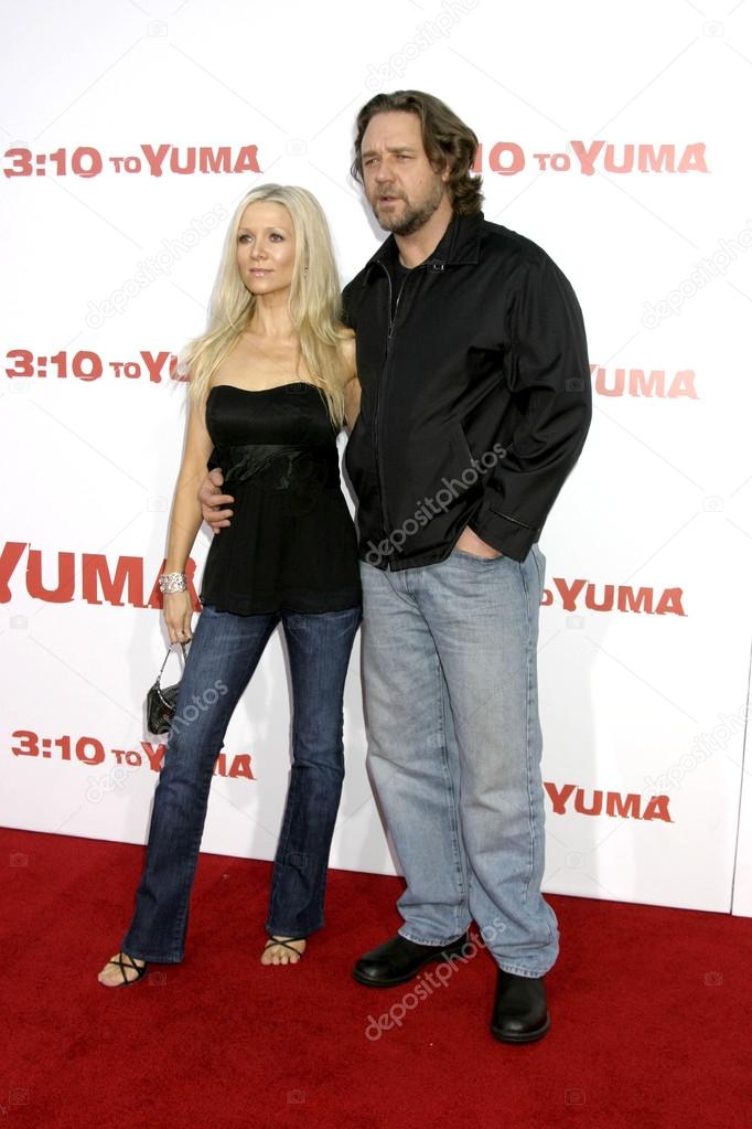 Russell Crowe & Esposa Danielle — Fotografia de Stock Editorial © Jean ...