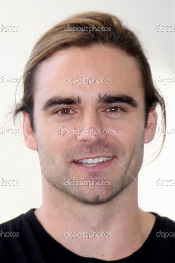 Dustin Clare – Stock Editorial Photo © Jean_Nelson #13008348