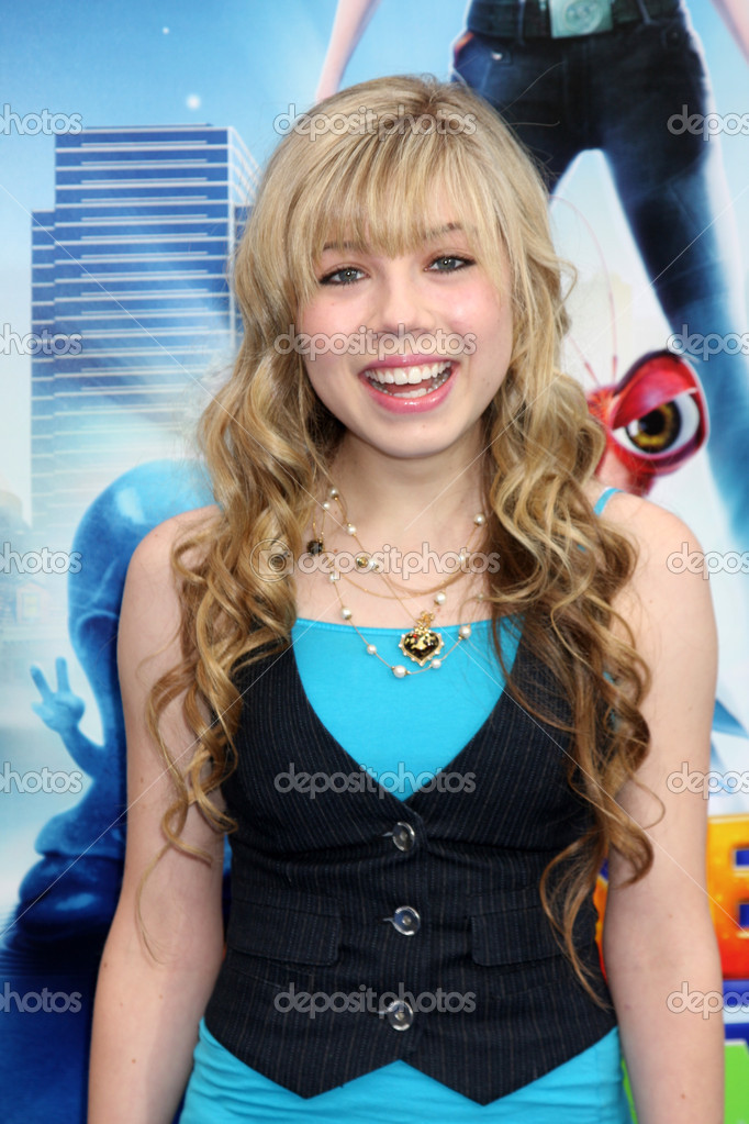 Jennette McCurdy — Stock Editorial Photo © Jean_Nelson #13009384