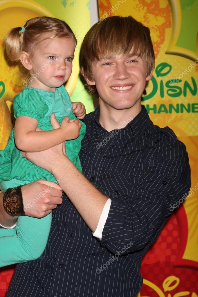 Jason Dolley E Mia Talerico Bradley Steven Perry Jason Dolley