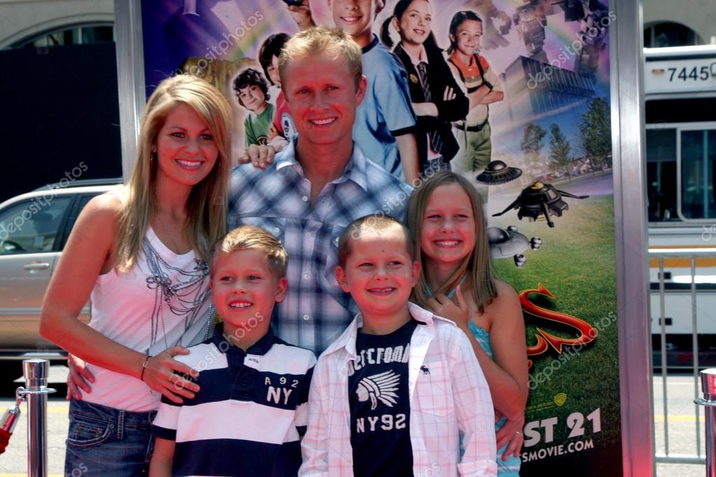 Candace Cameron Bure Husband Valeri Bure Sons Lev Maksim And Daughter Natasha Stock