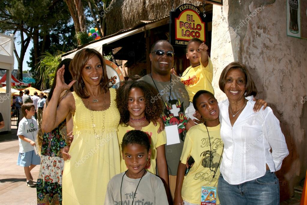 Holly Robinson Peete, Husband Rodney, their kids, and Her mother ...