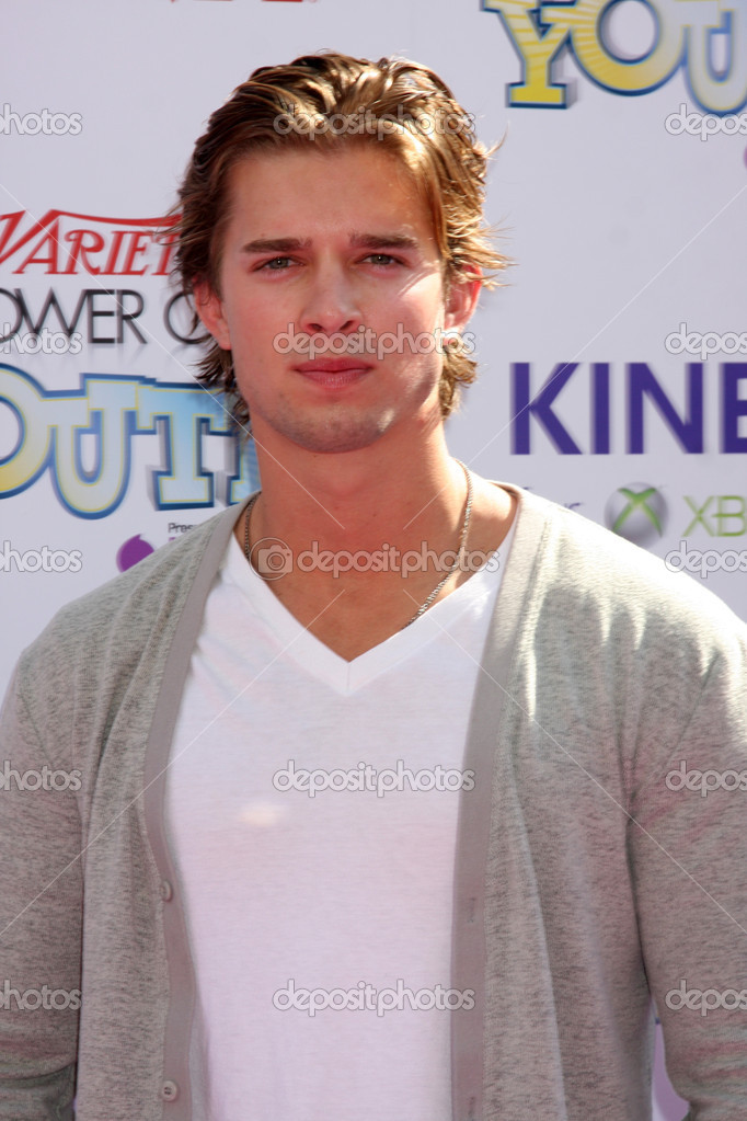 Drew Van Acker Model