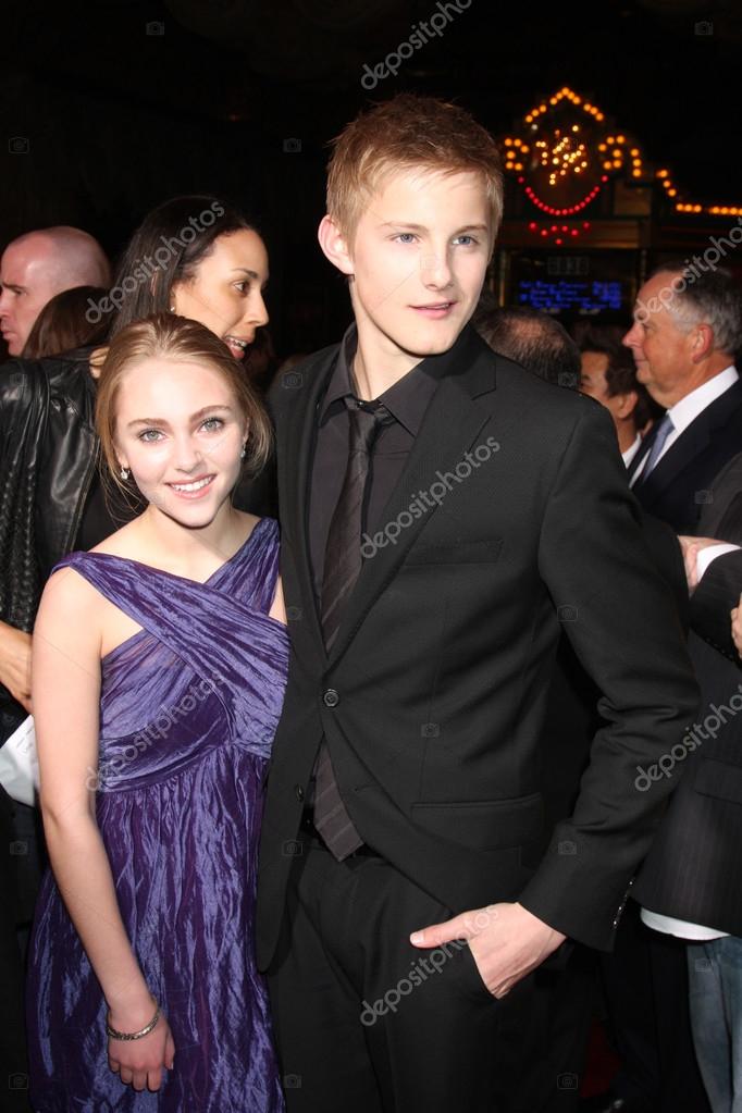 AnnaSophia Robb and Alexander Ludwig — Stock Editorial Photo © Jean ...