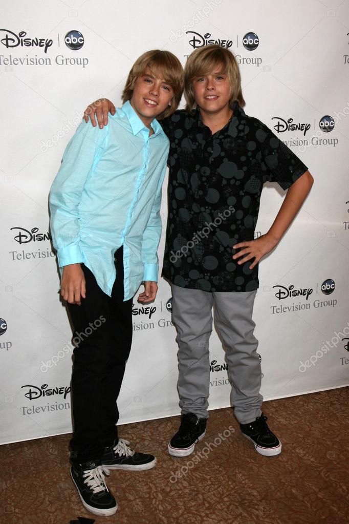 Cole & Dylan Sprouse – Stock Editorial Photo © Jean_Nelson #13042721