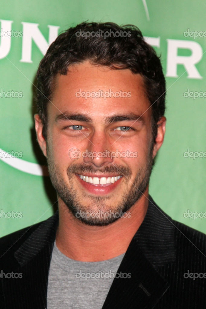 Taylor Kinney's Instagram, Twitter & Facebook on IDCrawl