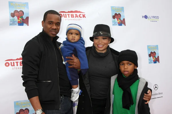Duane Martin, Tisha Campbell-Martin, and children – Stock Editorial ...