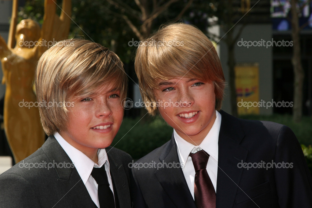Dylan & Cole Sprouse – Stock Editorial Photo © Jean_Nelson #13102103