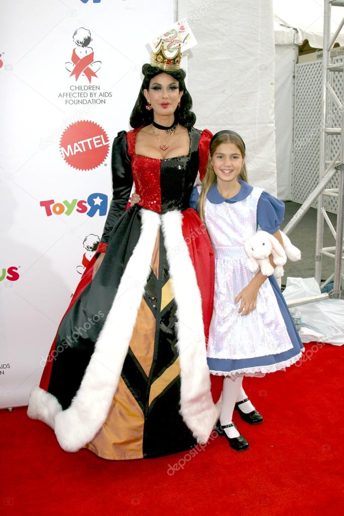 Teri Hatcher & Emmerson Tenney (Daughter) – Stock Editorial Photo ...