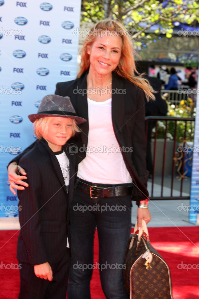 Maria Bello & Son Jack — Stock Editorial Photo © Jean_Nelson #13106653