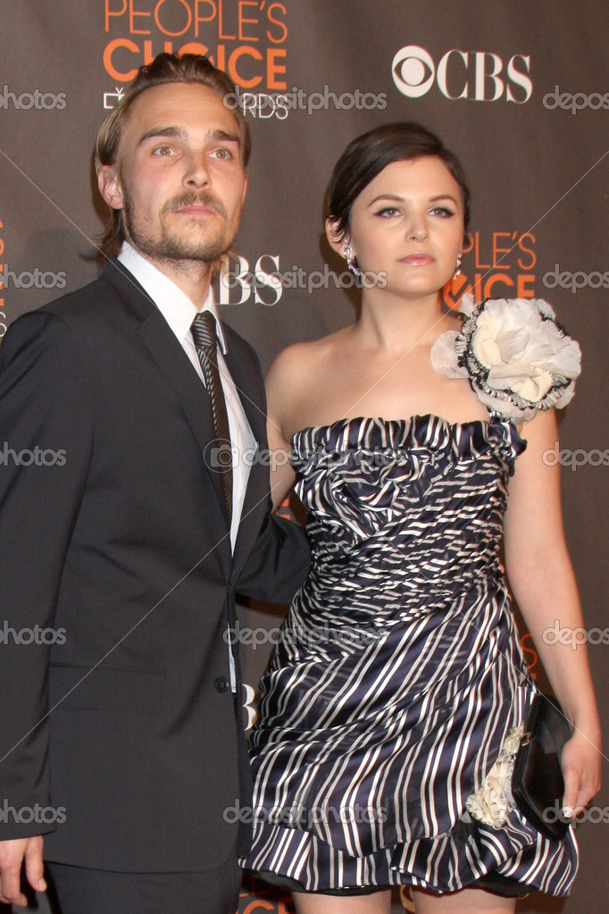 Joey Kern & Ginnifer Goodwin – Stock Editorial Photo © Jean_Nelson ...