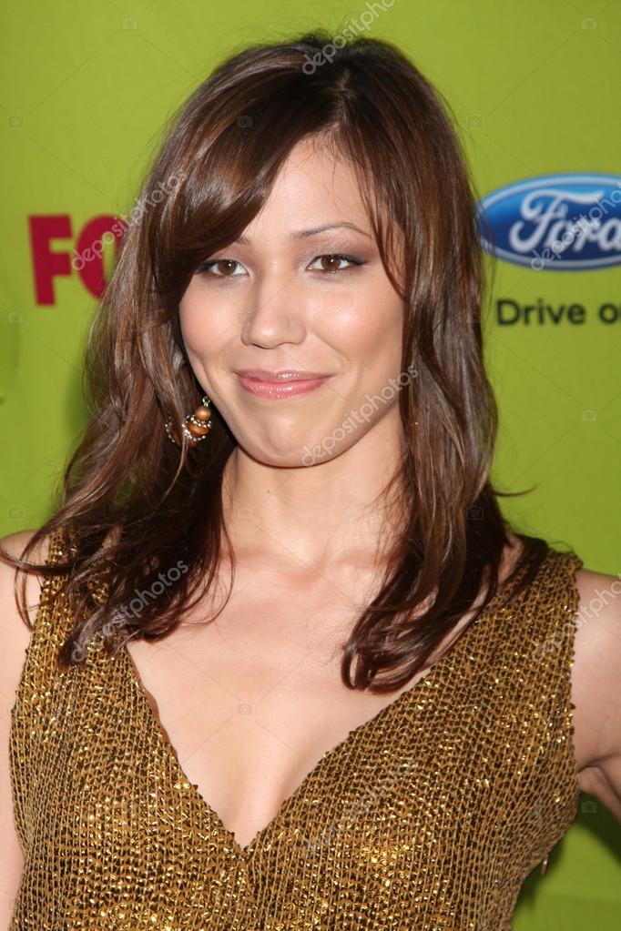 Michaela Conlin Cleavage Michaela Conlin Pictures And Photos