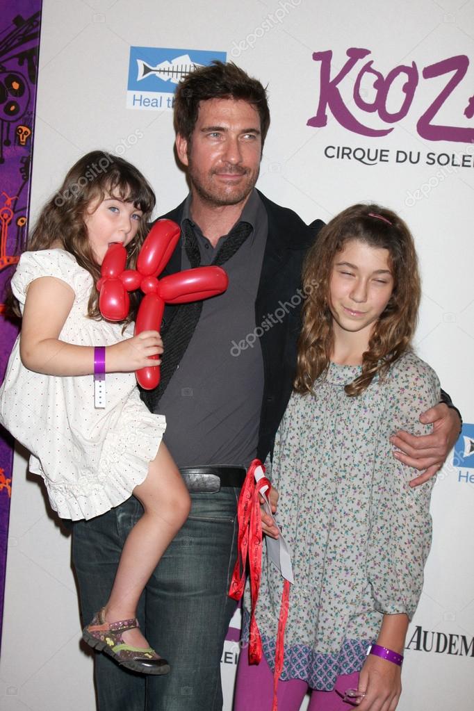 Dylan McDermott & Daughters Colette & Charlotte – Stock Editorial Photo ...