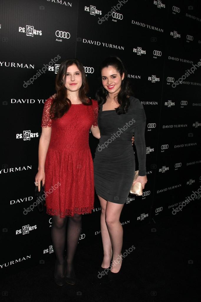 바네사 마라노 곱슬머리