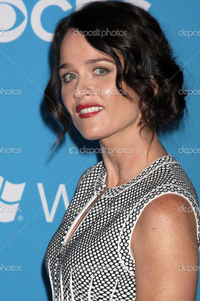 Robin Tunney Abre La Ventana