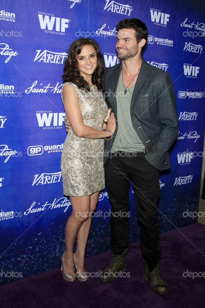 Daniel Gillies And Elizabeth Gillies