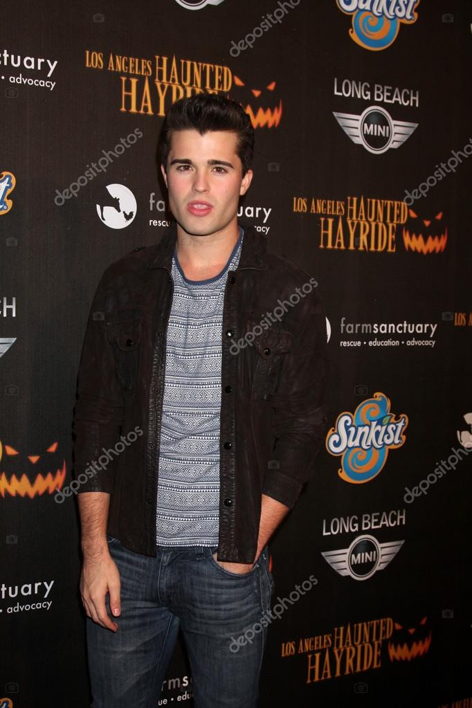 Who Is Spencer Boldman Dating