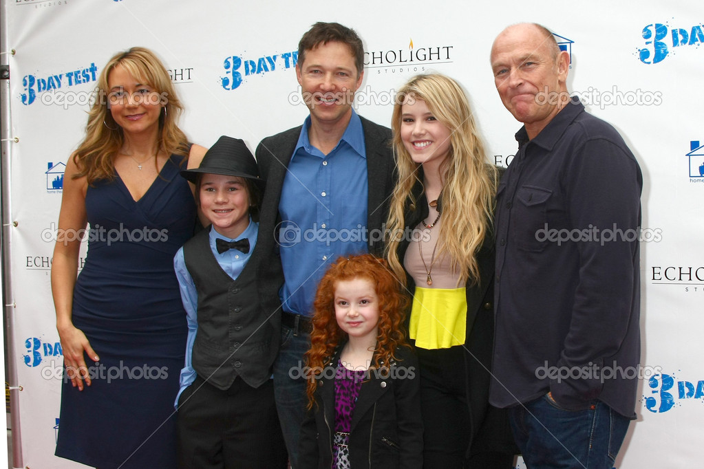 Megyn Price, Aidan Potter, George Newbern, Francesca Capaldi, Taylor ...