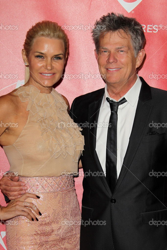 Yolanda Hadid, David Foster – Stock Editorial Photo © Jean_Nelson #20031505