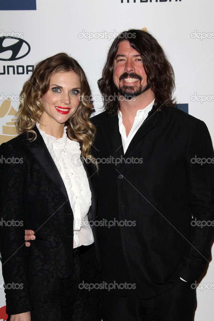 Jordyn Blum, Dave Grohl – Stock Editorial Photo © Jean_Nelson #20069805