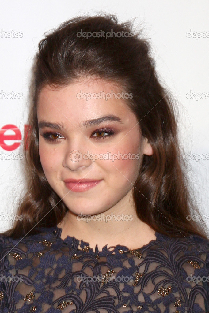 Hailee Steinfeld – Stock Editorial Photo © Jean_Nelson #24178943