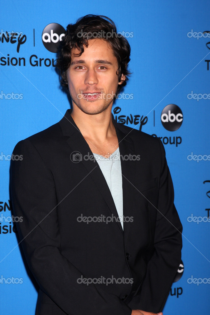 Peter Gadiot — Stock Editorial Photo © Jean_Nelson #29351083