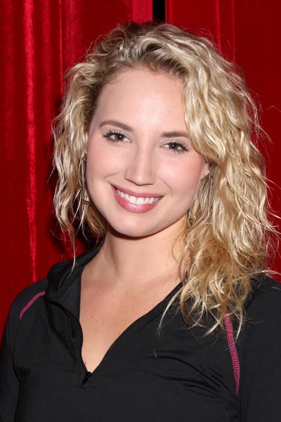 Molly McCook – Stock Editorial Photo © Jean_Nelson #13001277