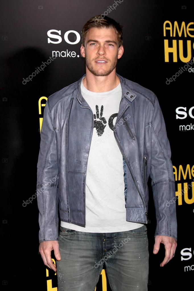 Alan Ritchson – Stock Editorial Photo © Jean_Nelson #36690659