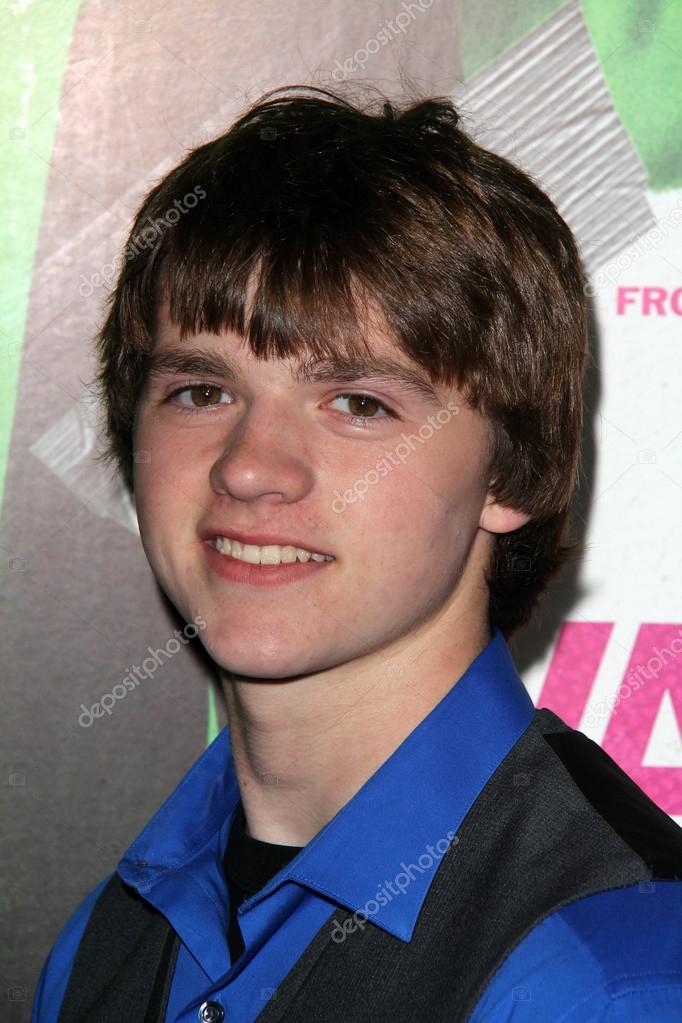 Joel Courtney 2014