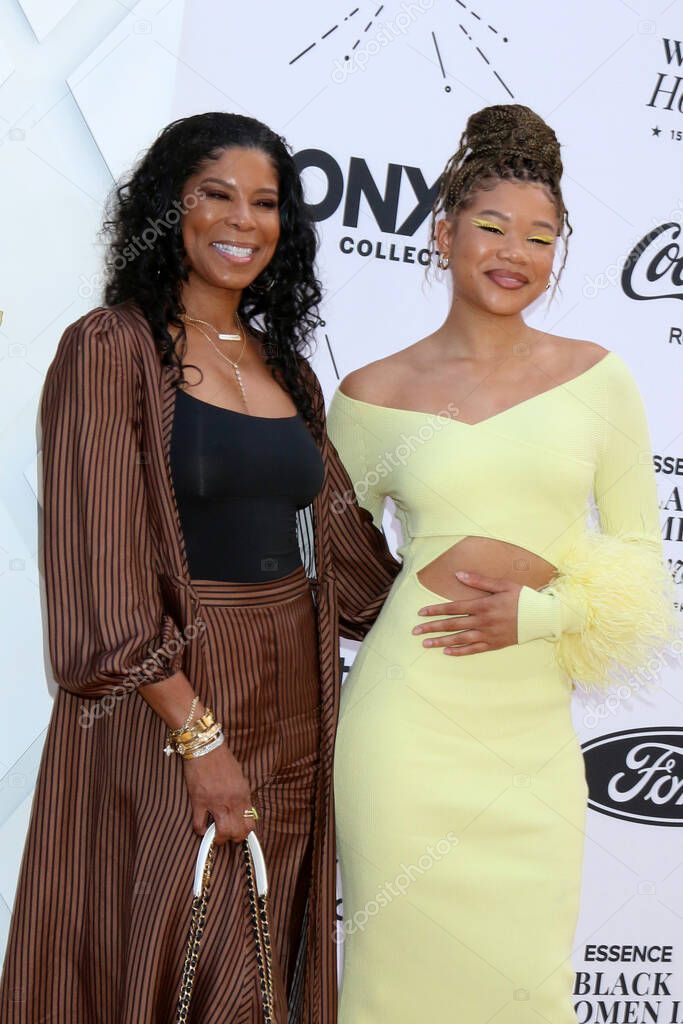 LOS ÁNGELES - 24 MAR: Robyn Simpson Reid, Storm Reid en el 15 ...