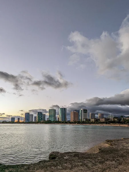 Oahu skyline Stock Photos, Royalty Free Oahu skyline Images | Depositphotos