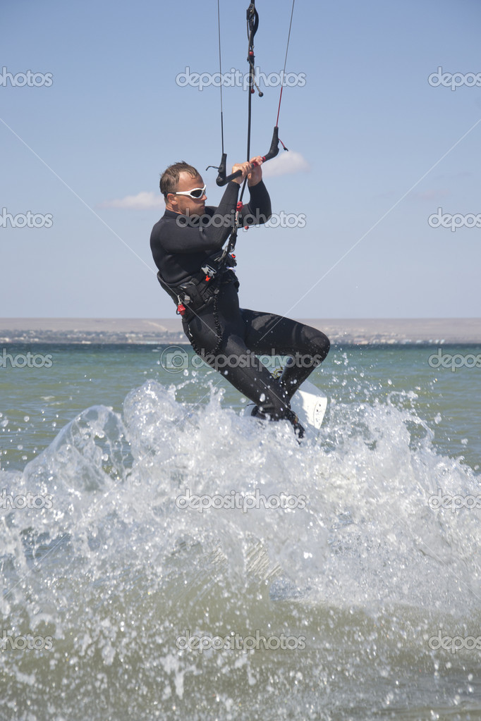 Kitesyorfingist on the lake Donuzlav, the Crimea, Ukraine – Stock ...