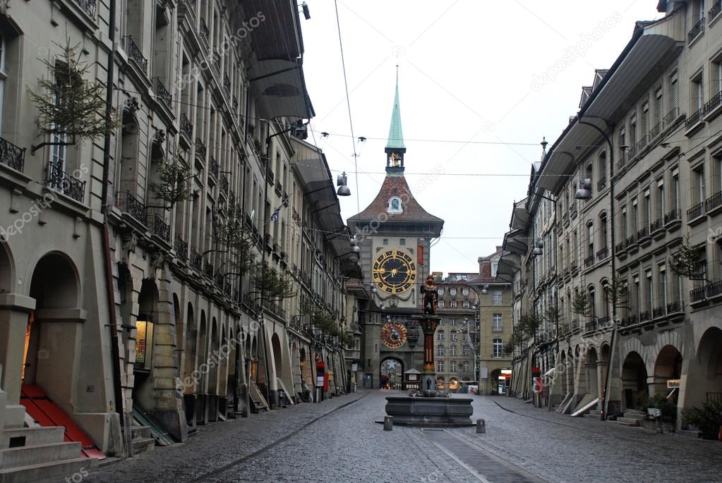 The medieval Zytglogge clock tower and Zahringer fountain in Bern ...