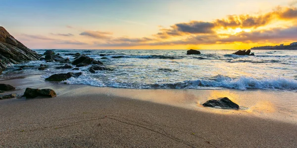 Beau paysage de bord de mer images libres de droit, photos de Beau ...