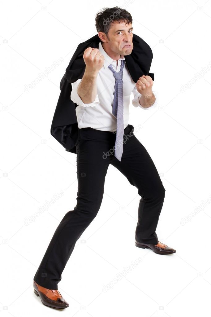 Hombre enojado beligerante 2022