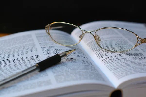 Reading-glasses Stock Photo by ©gemenacom 2914963