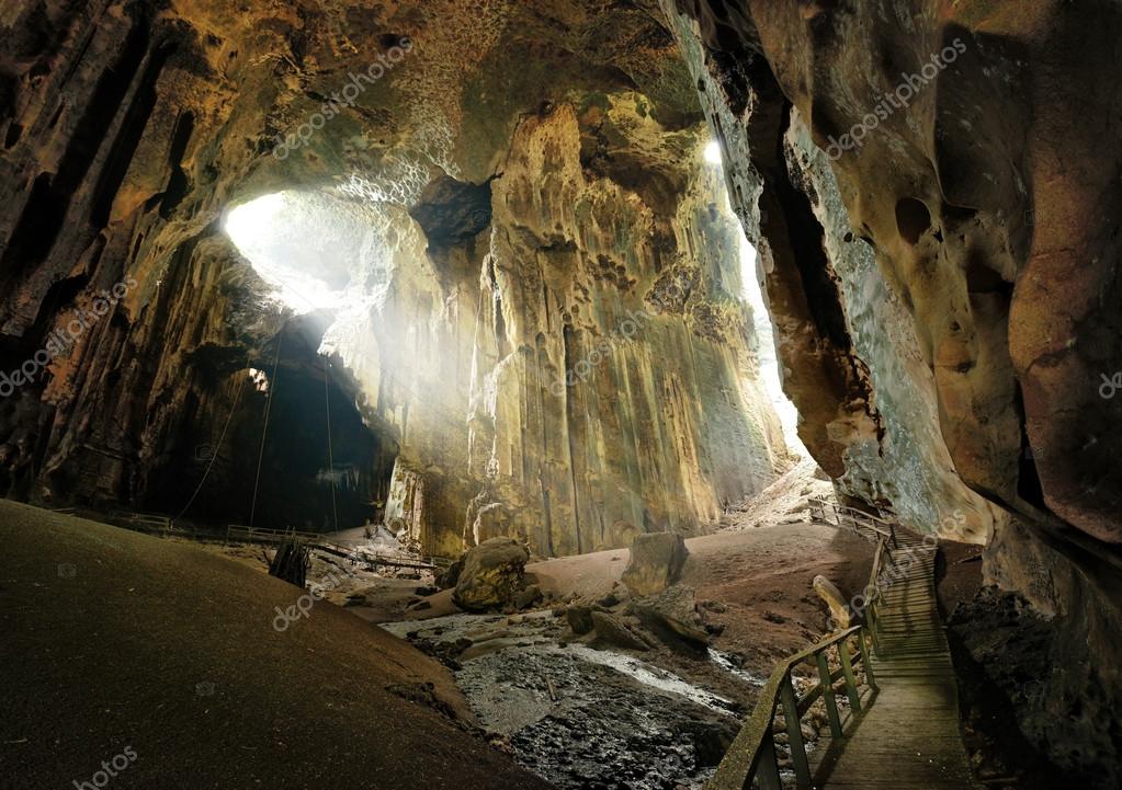 One of the most beautiful caves of Borneo Gomantong that they li Stock ...