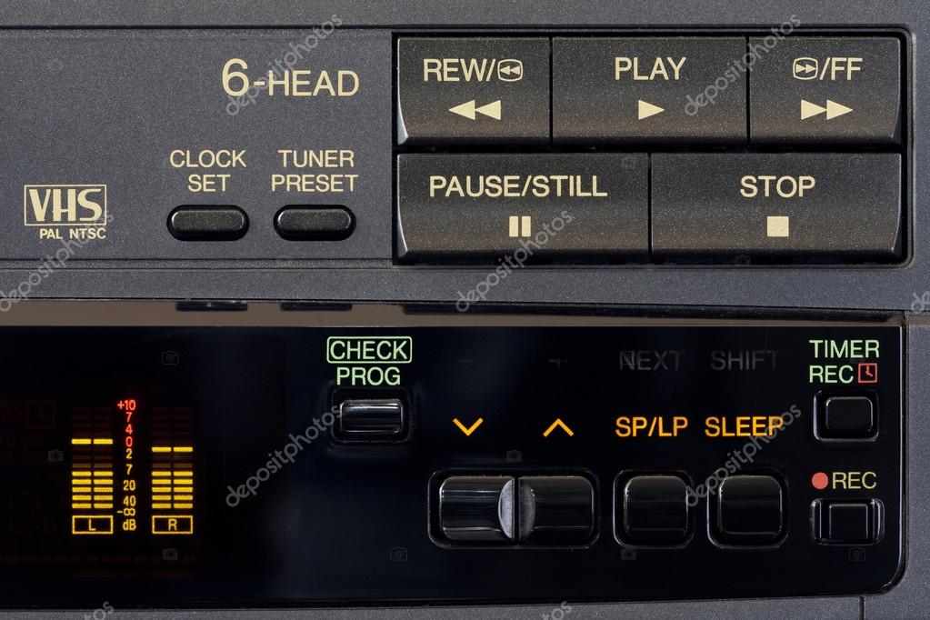 Panel de control de una videorecorder — Foto de stock #12459239 © toa55