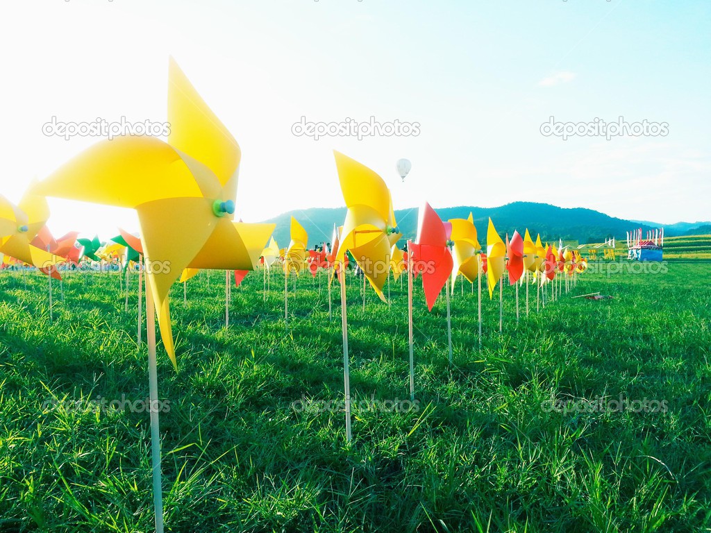 Origami wind turbinr farm — Stock Editorial Photo © actionbleem #36097159