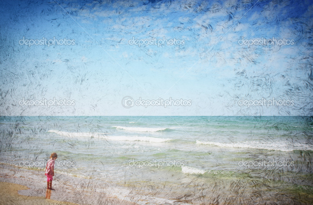 Child standing alone at beach looking at sea. grunge effect — Stock ...