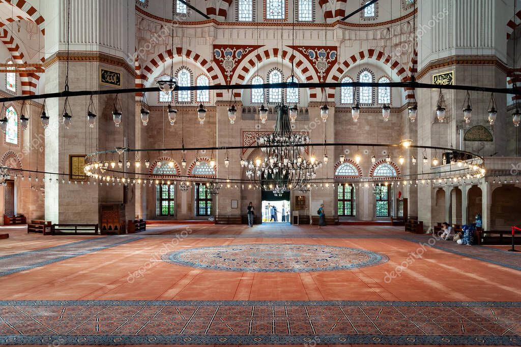 Mezquita de Sehzade Camii. Interior de la mezquita de Sehzade Camii ...